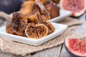 Higos secos: beneficios y propiedades. Cuántos comer al día - Natursan